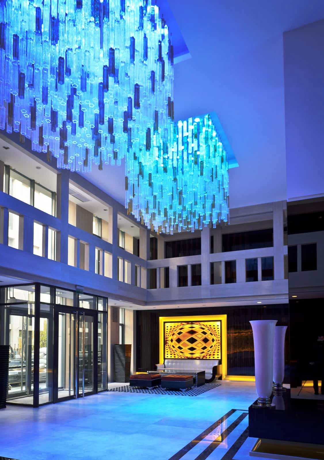 CASCADE PLAZA / Residential / Cases