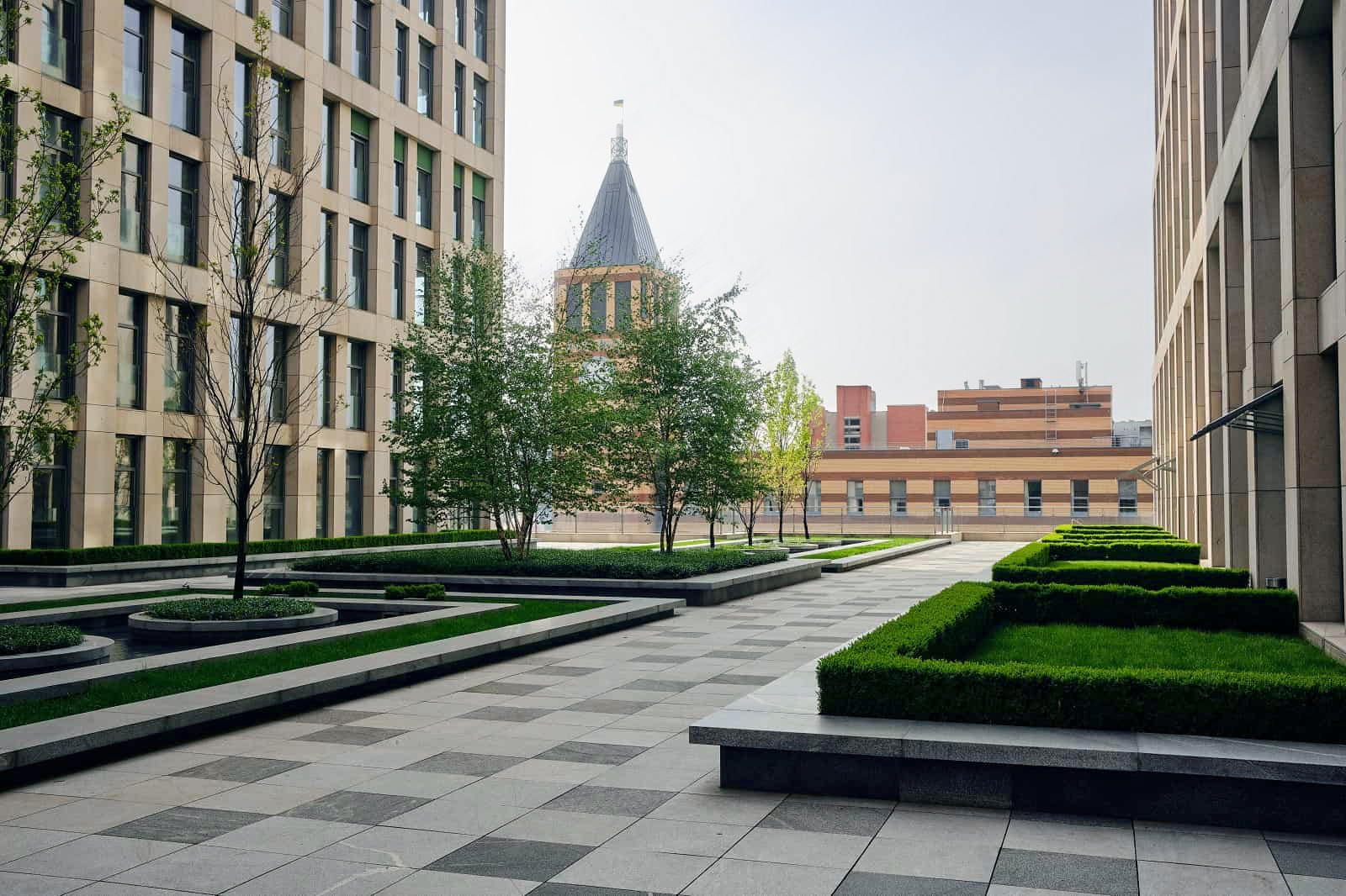 CASCADE PLAZA / Residential / Cases